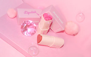 NIKKILIPSTICK – nikkilipstick